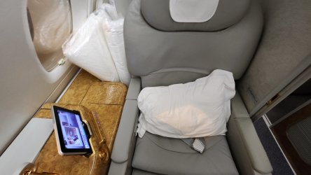 Emirates EK409 Melb - DXB F | Australian Frequent Flyer